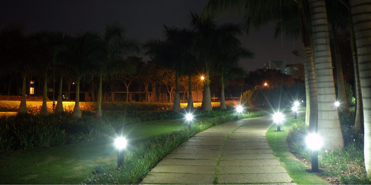 Magnificence of Garden Pathway with LED Landscape Lights – Hykolity